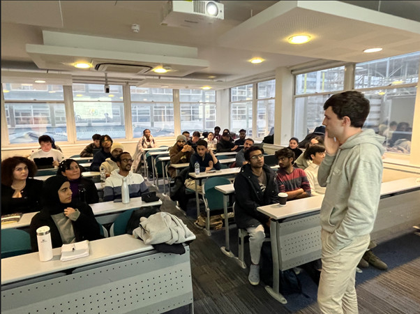 Scott Emery delivers workshop on UK government structure and business ...