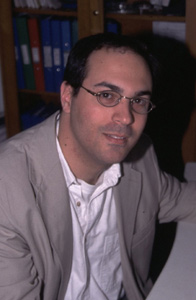 Rick Ubic is awarded the Robert L Coble Award: QMUL School of ...